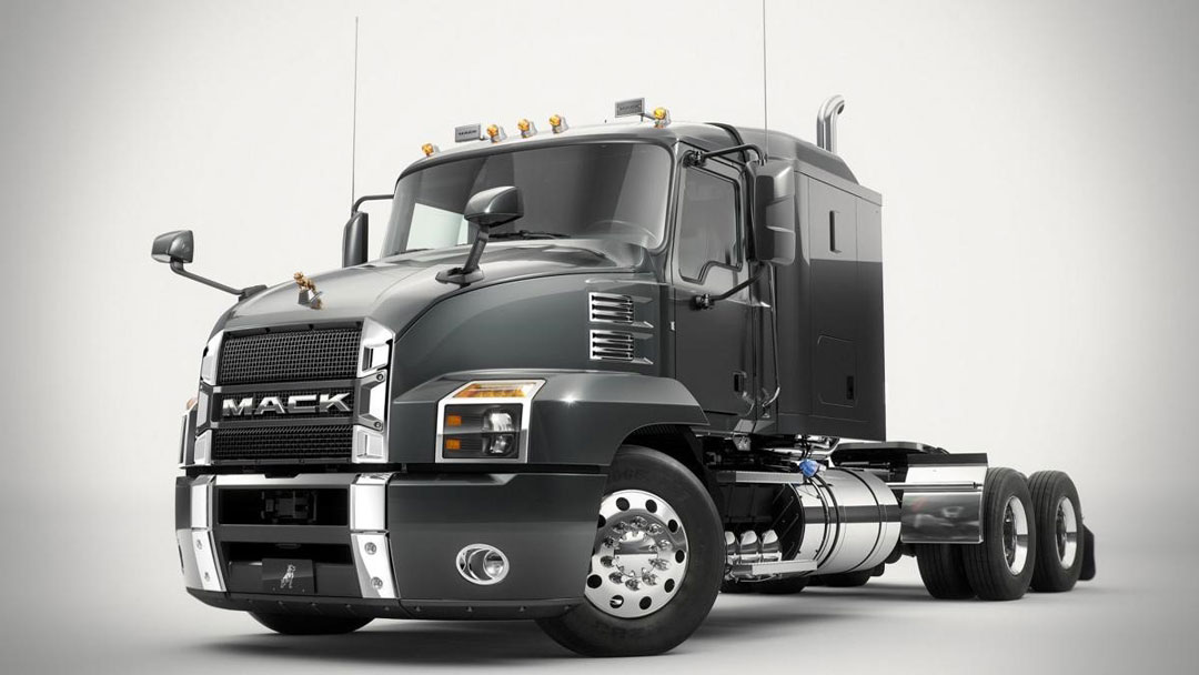Mack vs DAF Trucks - Loads Kiwi