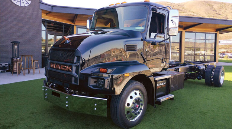 Mack Trucks Review - Loads Kiwi